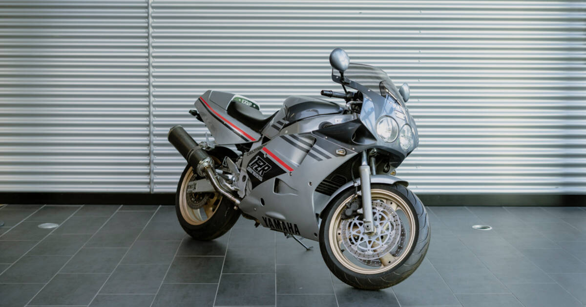 For Sale: Yamaha FZR 1000 (1990) offered for $6,193