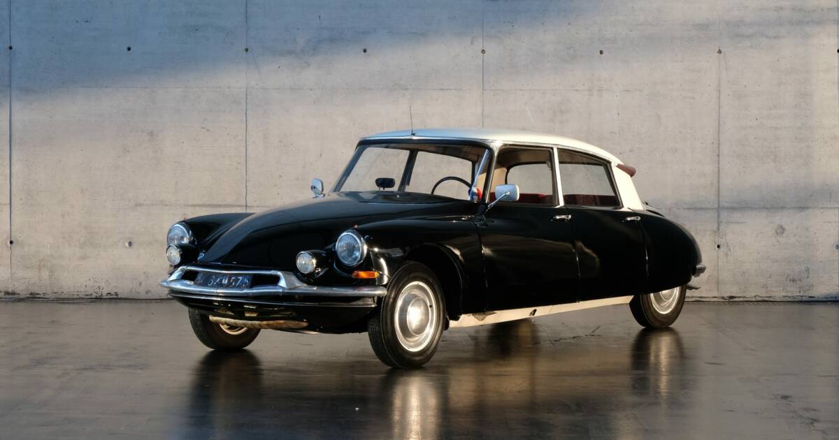 For Sale: Citroën ID 19 (1962) offered for Price on request