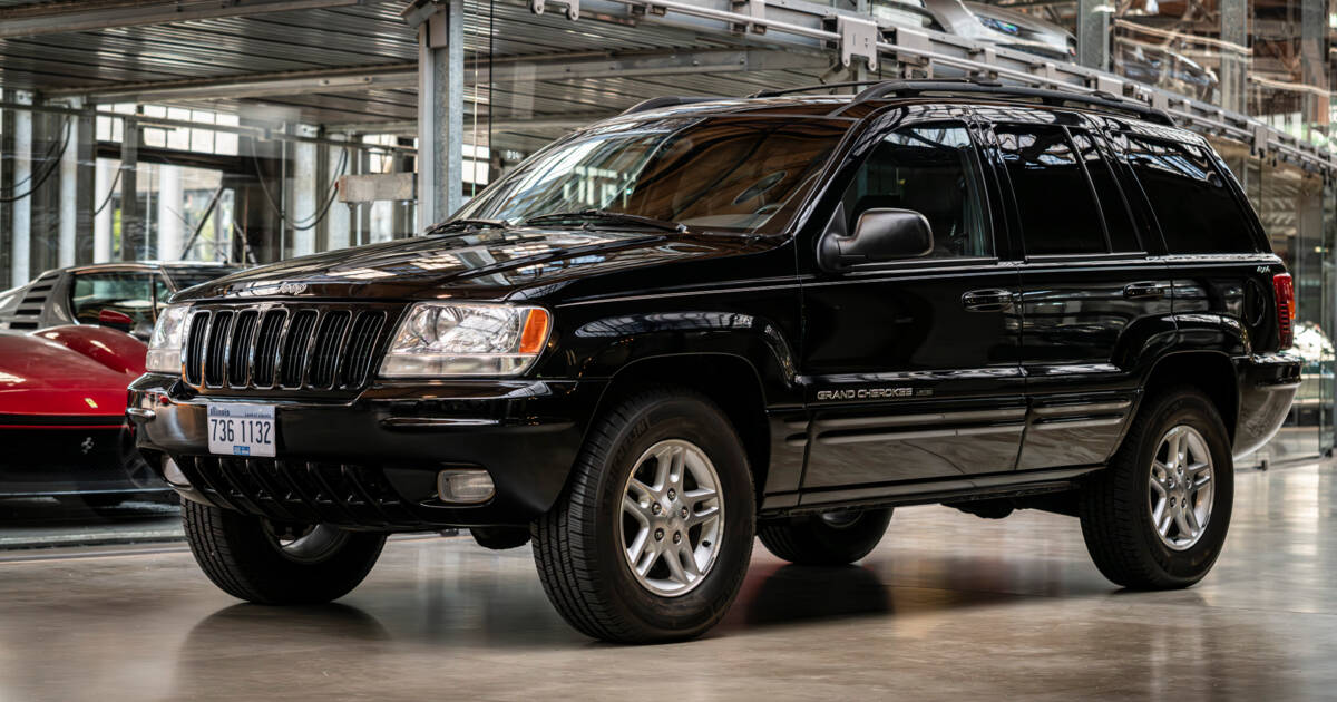 For Sale: Jeep Grand Cherokee 4.7 Limited (2000) offered for £68,282