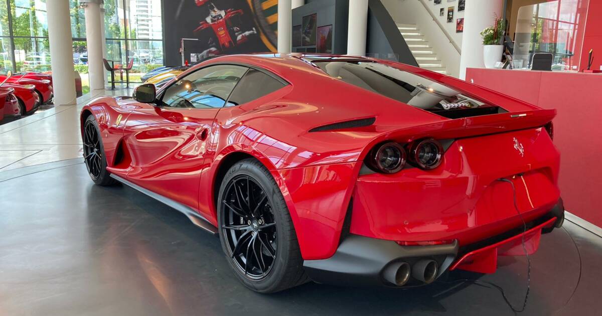 Ferrari 812 Superfast (2018) en vente pour 3 100 000