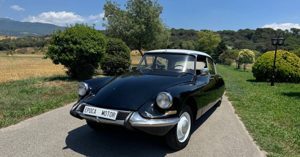 For Sale: Citroën ID 19 (1958) offered for £18,585