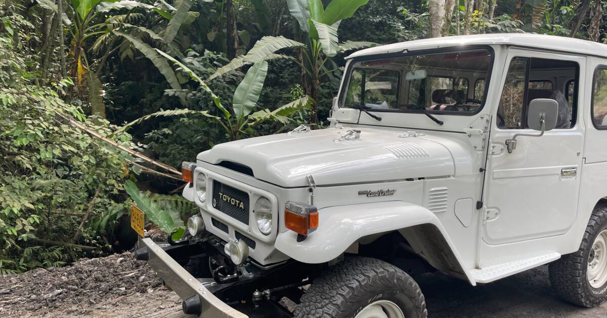 For Sale: Toyota Land Cruiser FJ 40 (1982) offered for £80,554
