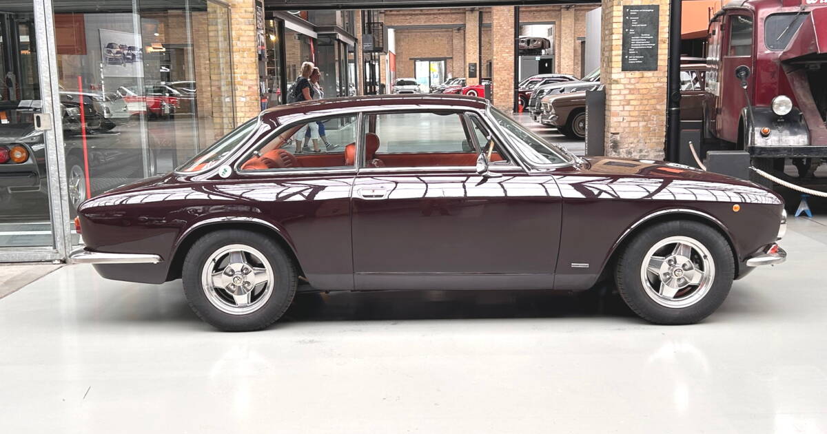 Alfa Romeo 2000 GT Veloce (1975) in vendita a 49.500