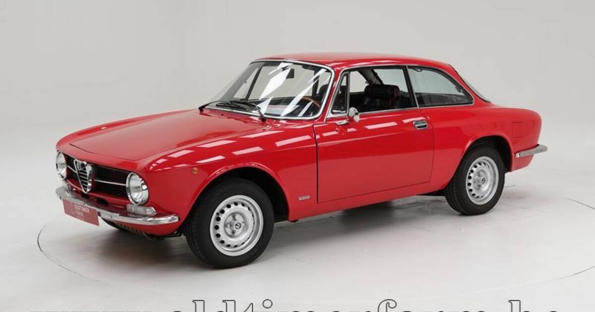 For Sale: Alfa Romeo Giulia 1600 GT Junior (1974) offered for €53,950