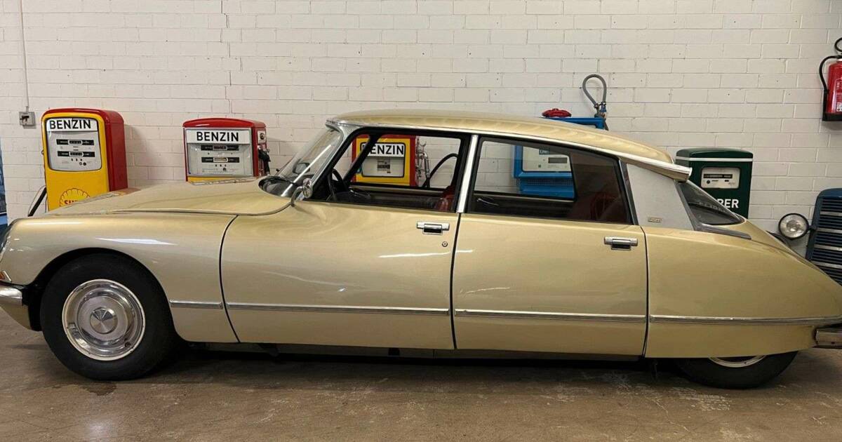 For Sale: Citroën DS 20 (1973) offered for £12,331