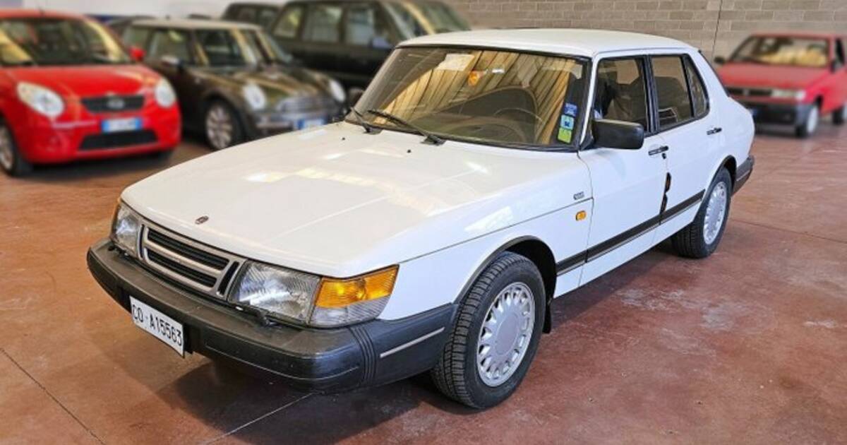 For Sale: Saab 900 2.0i 16V (1989) offered for Price on request