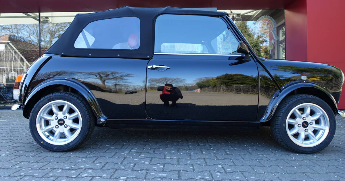 For Sale: Mini Cooper 1.3i MPI (2000) offered for £49,635