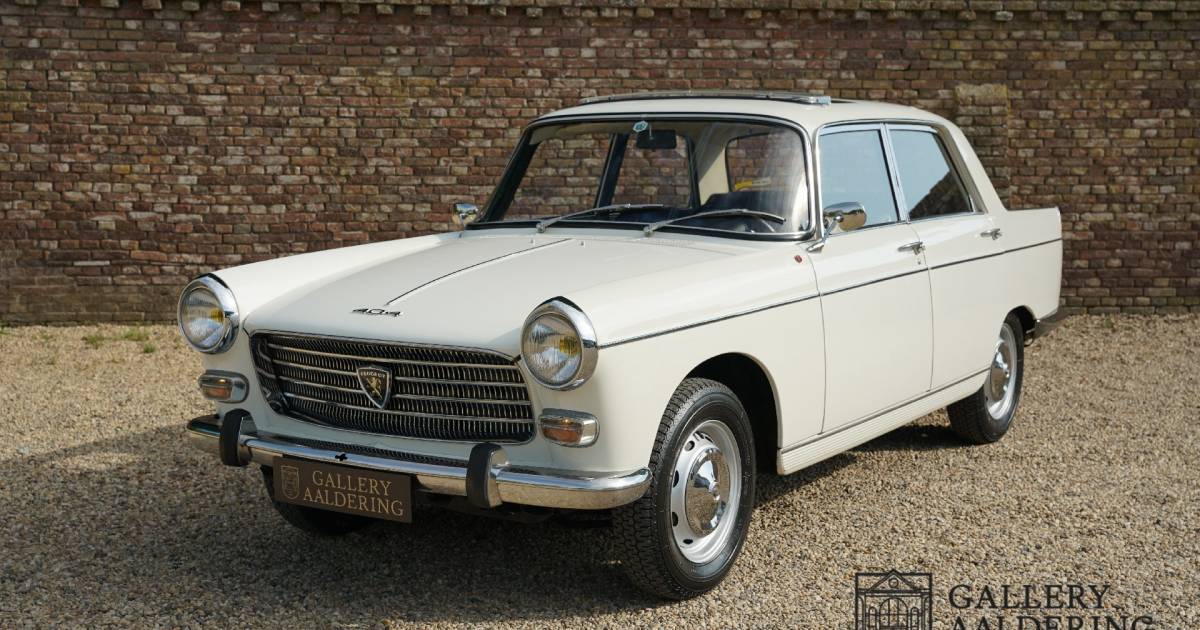 For Sale: Peugeot 404 (1967) offered for GBP 17,493