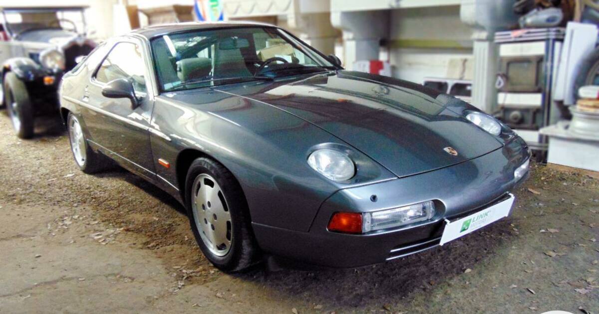For Sale: Porsche 928 S4 (1990) offered for £22,745
