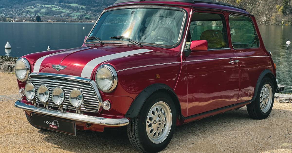 For Sale: Rover Mini British Open Classic (1997) offered for £14,798