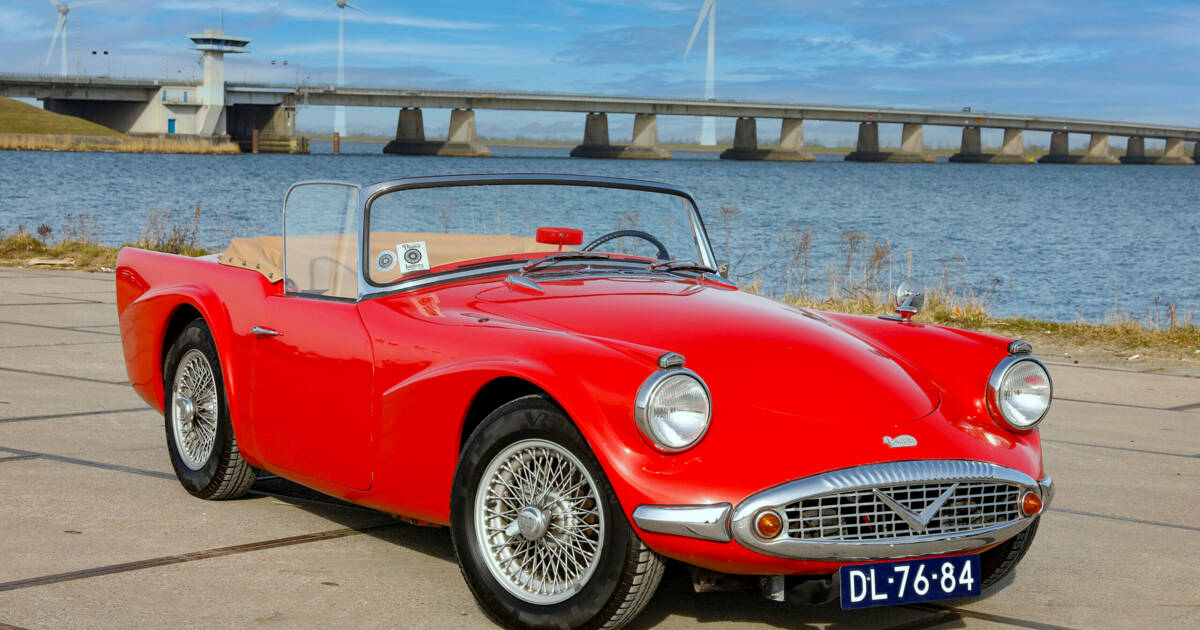For Sale: Daimler SP 250 (1961) offered for £17,425