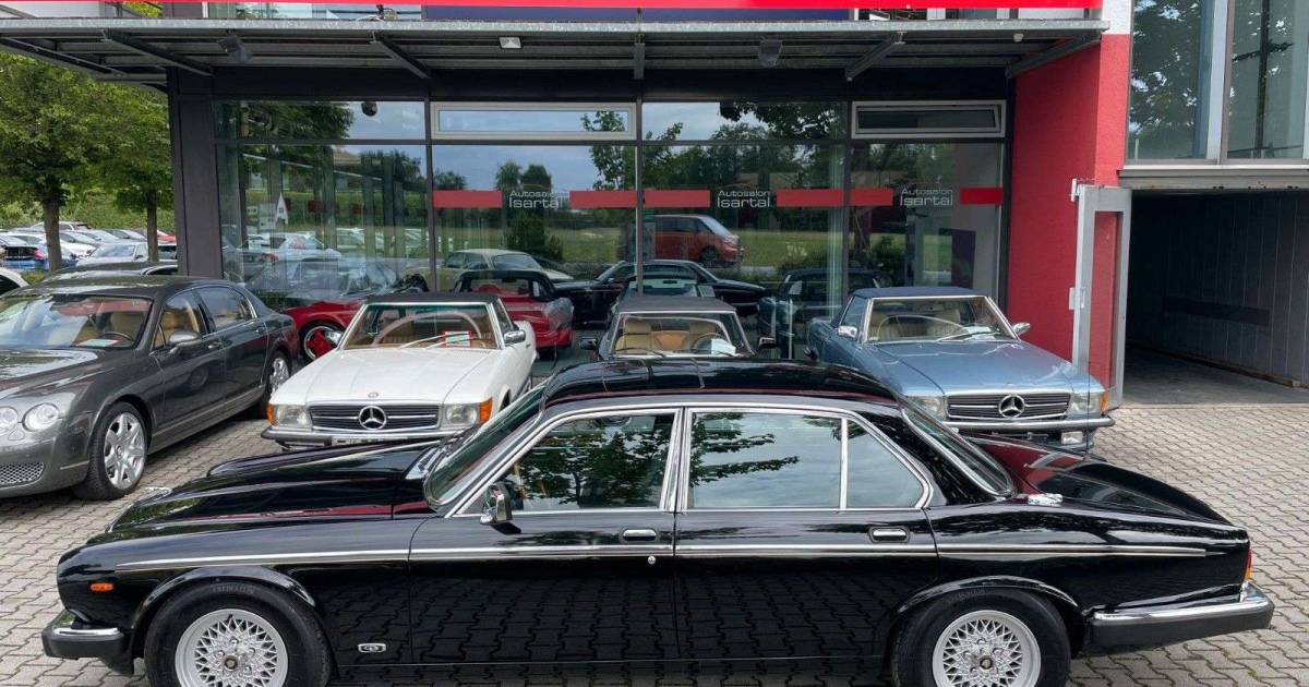 For Sale: Jaguar XJ 12 (1991) offered for £19,738