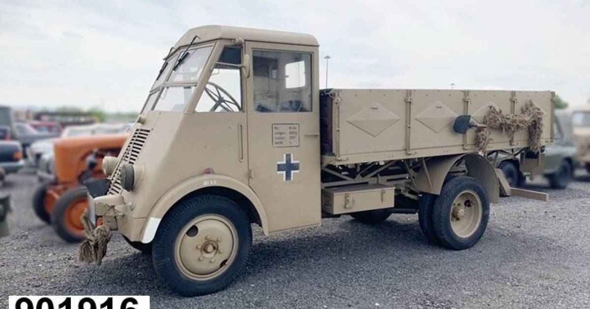 For Sale: Renault AHS (1941) offered for £30,650