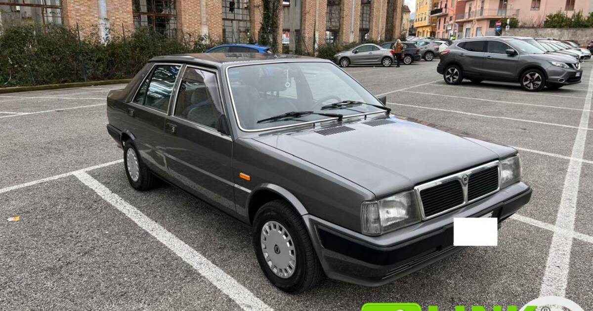 Lancia Prisma classique de collection à acheter