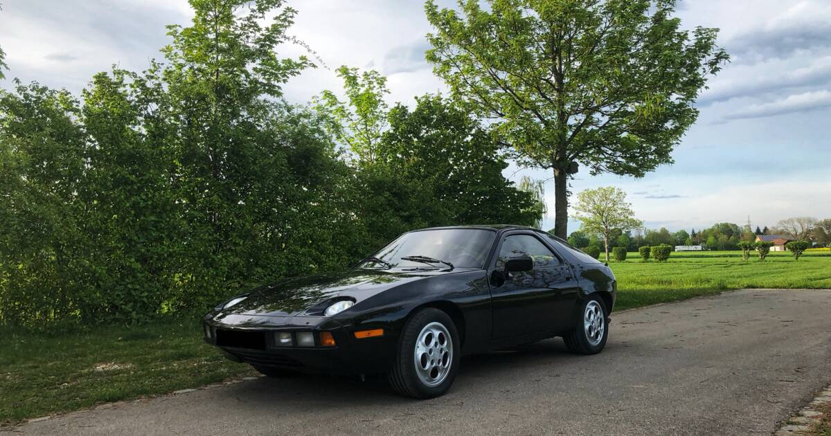 For Sale: Porsche 928 (1978) offered for £43,119