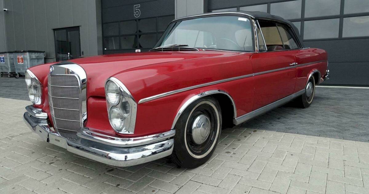 For Sale: Mercedes-Benz 300 SE (1963) offered for £63,812