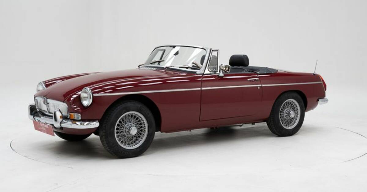 For Sale: MG MGB (1974) offered for £20,727