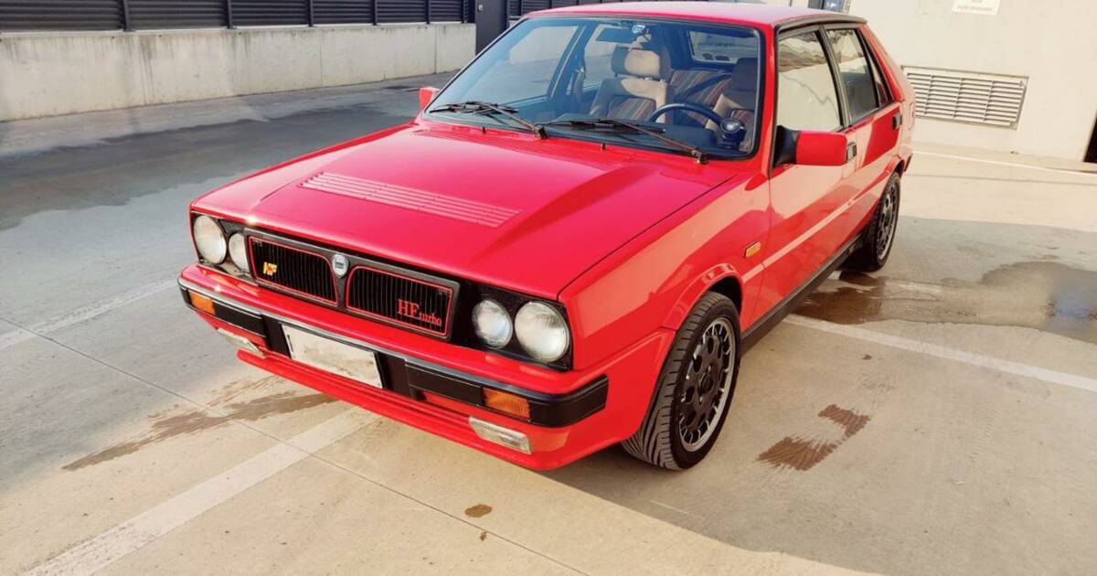For Sale: Lancia Delta 1.6 HF (1989) offered for €16,900