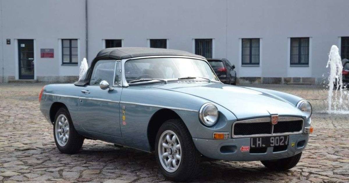 For Sale: MG MGB (1992) offered for £15,469