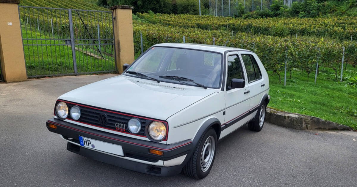 For Sale: Volkswagen Golf Mk II GTi 16V 1.8 (1988) offered for £14,686