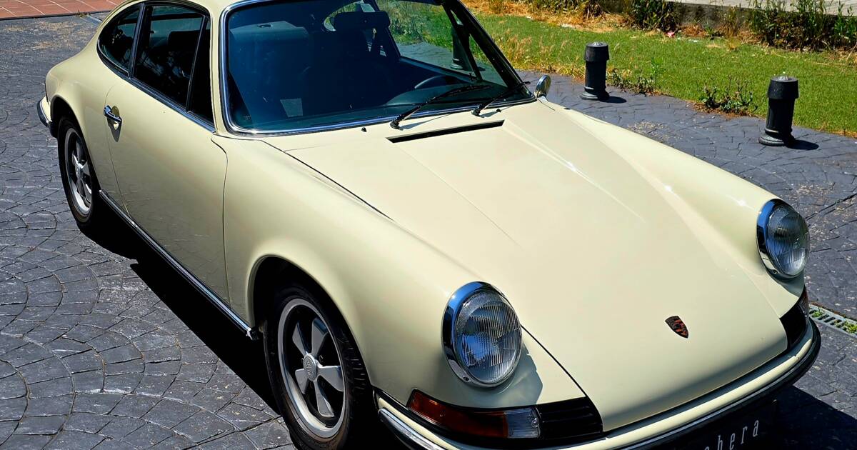 For Sale: Porsche 911 2.4 T (1973) offered for £77,703