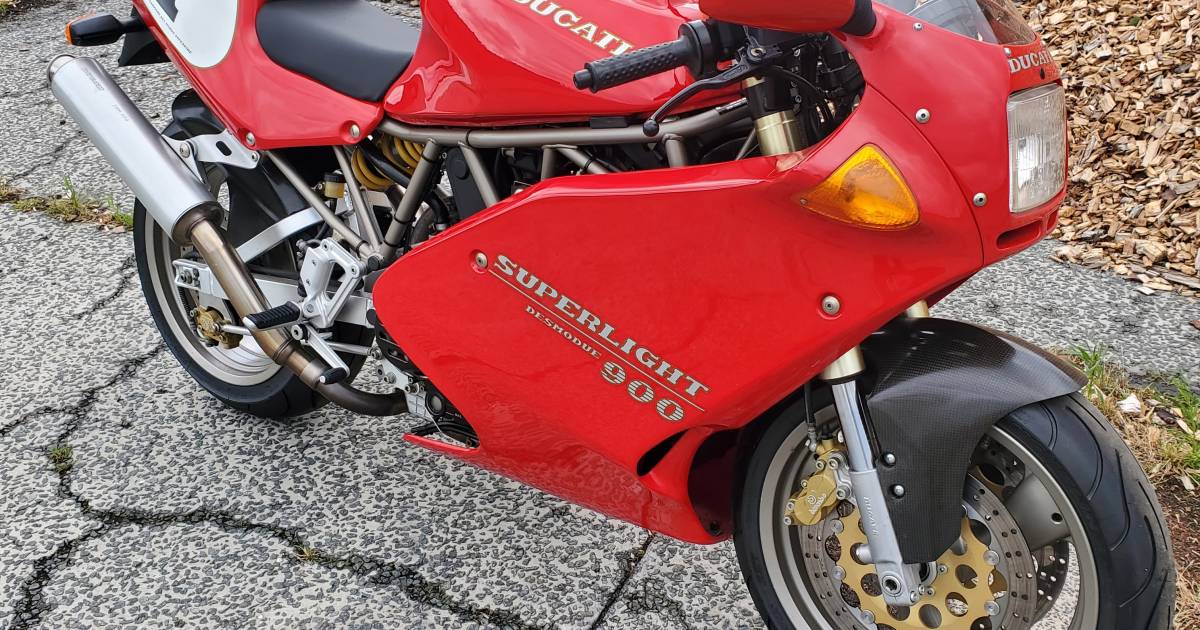 En venta: Ducati 900SL Super Light (1993) offered for 11.900