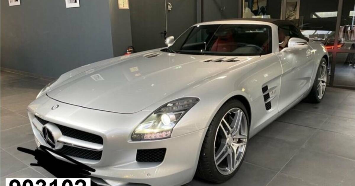 For Sale: Mercedes-Benz SLS AMG Roadster (2013) offered for £166,725